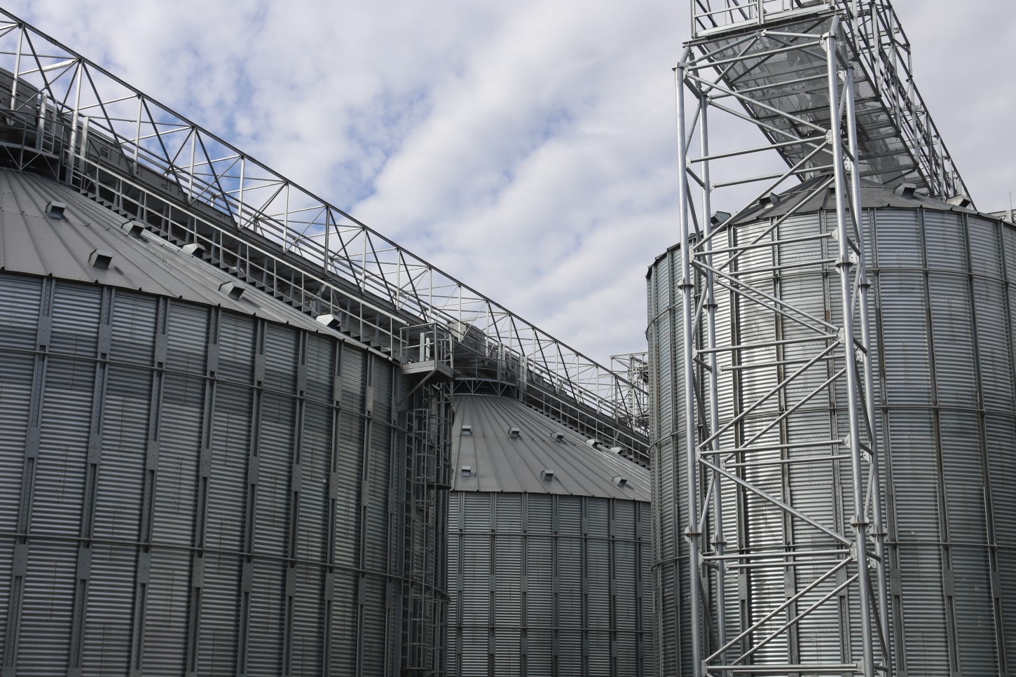 GRAIN STORAGE AND CONDITIONING - Silos Córdoba